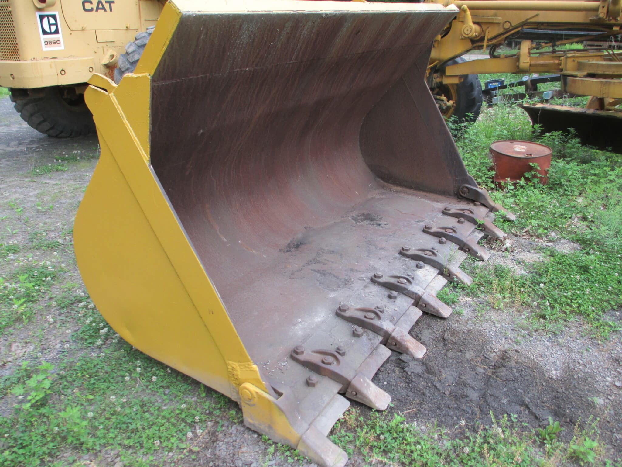 Bucket Loader Caterpillar 4 Yard Bucket $5'000 - United Exchange USA