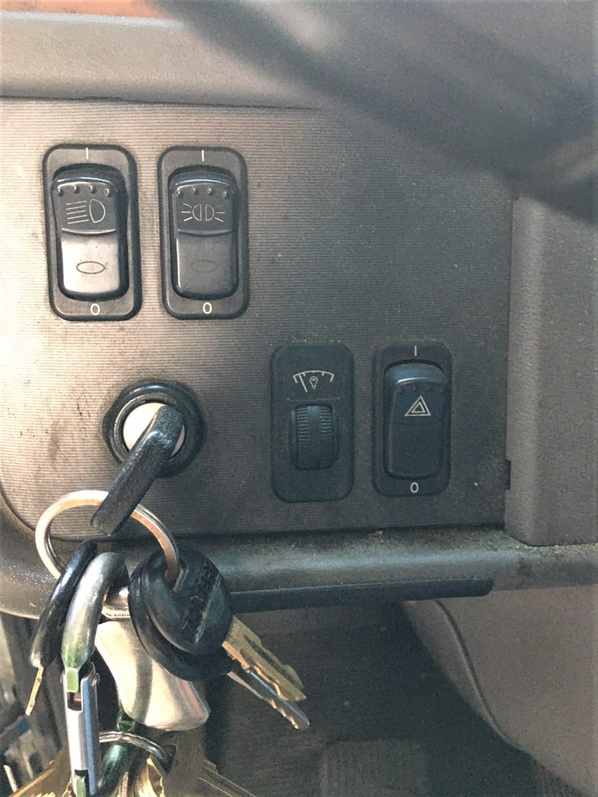 24-foot-box-delivery-truck-for-sale - United Exchange USA