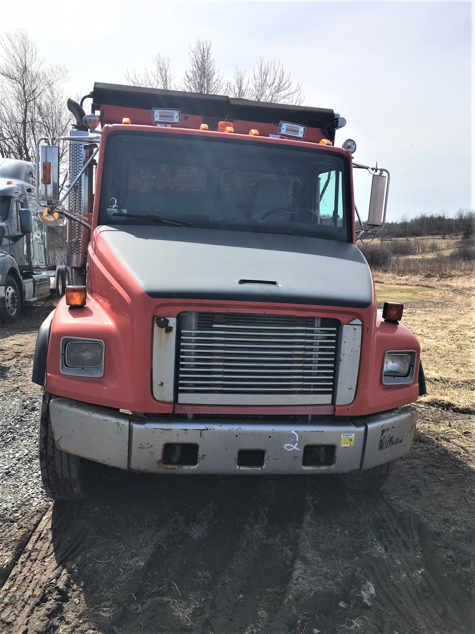 Freightliner FL80 Dump Truck $9'500 SOLD! - United Exchange USA
