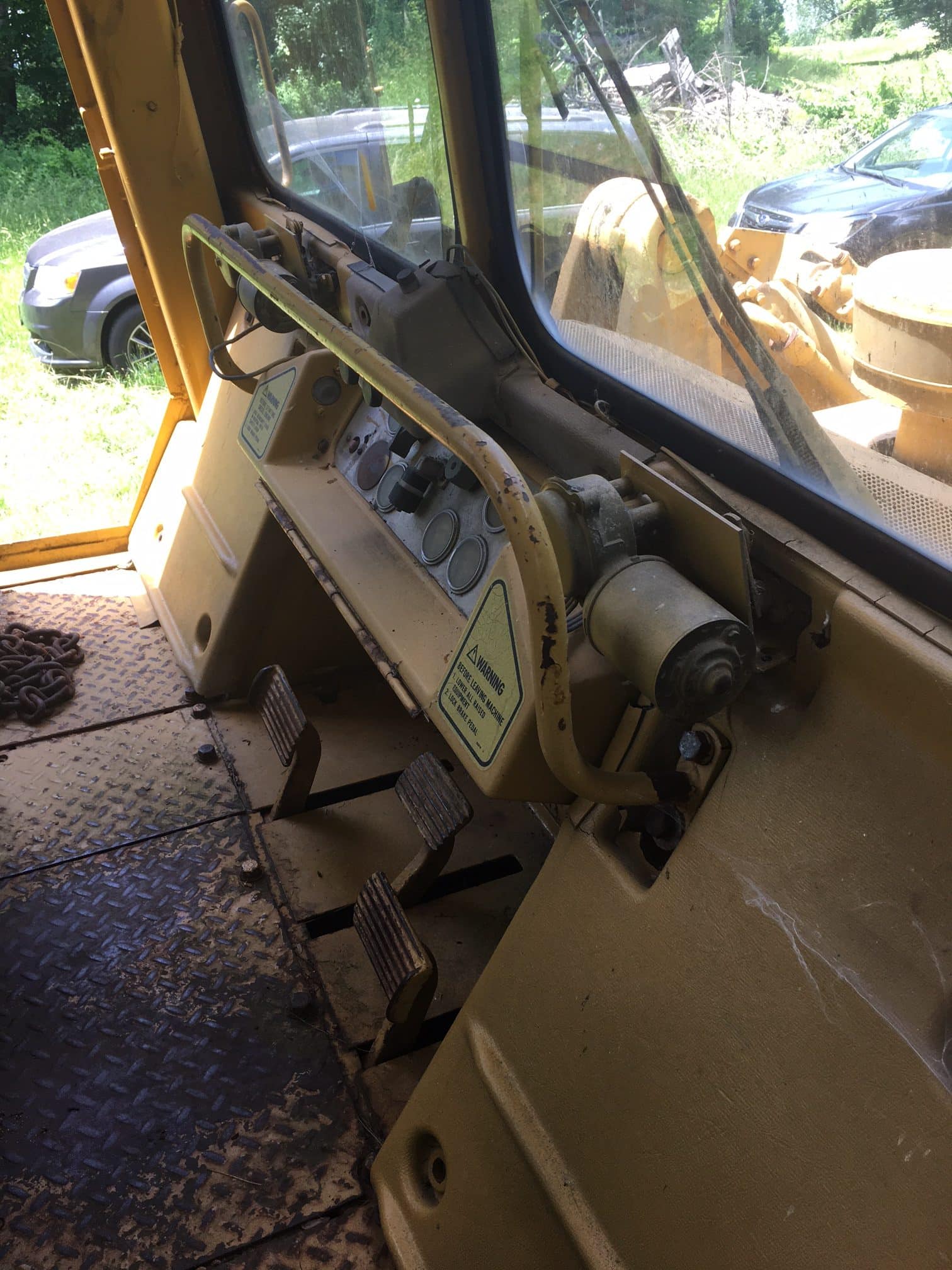 closed-cab-loader - United Exchange USA