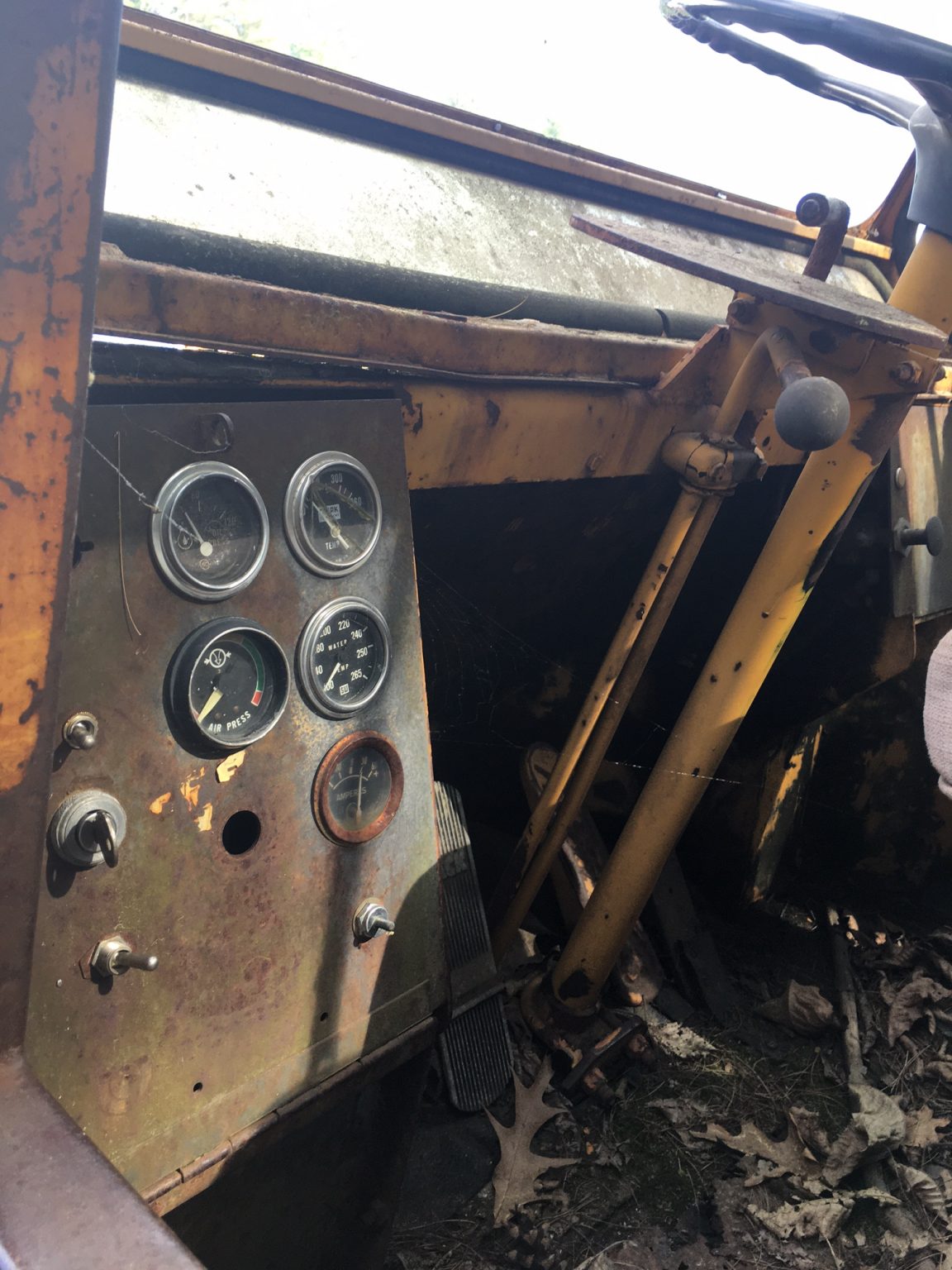 junk-scrap-clark-michigan-55b-loader-for-sale - United Exchange USA