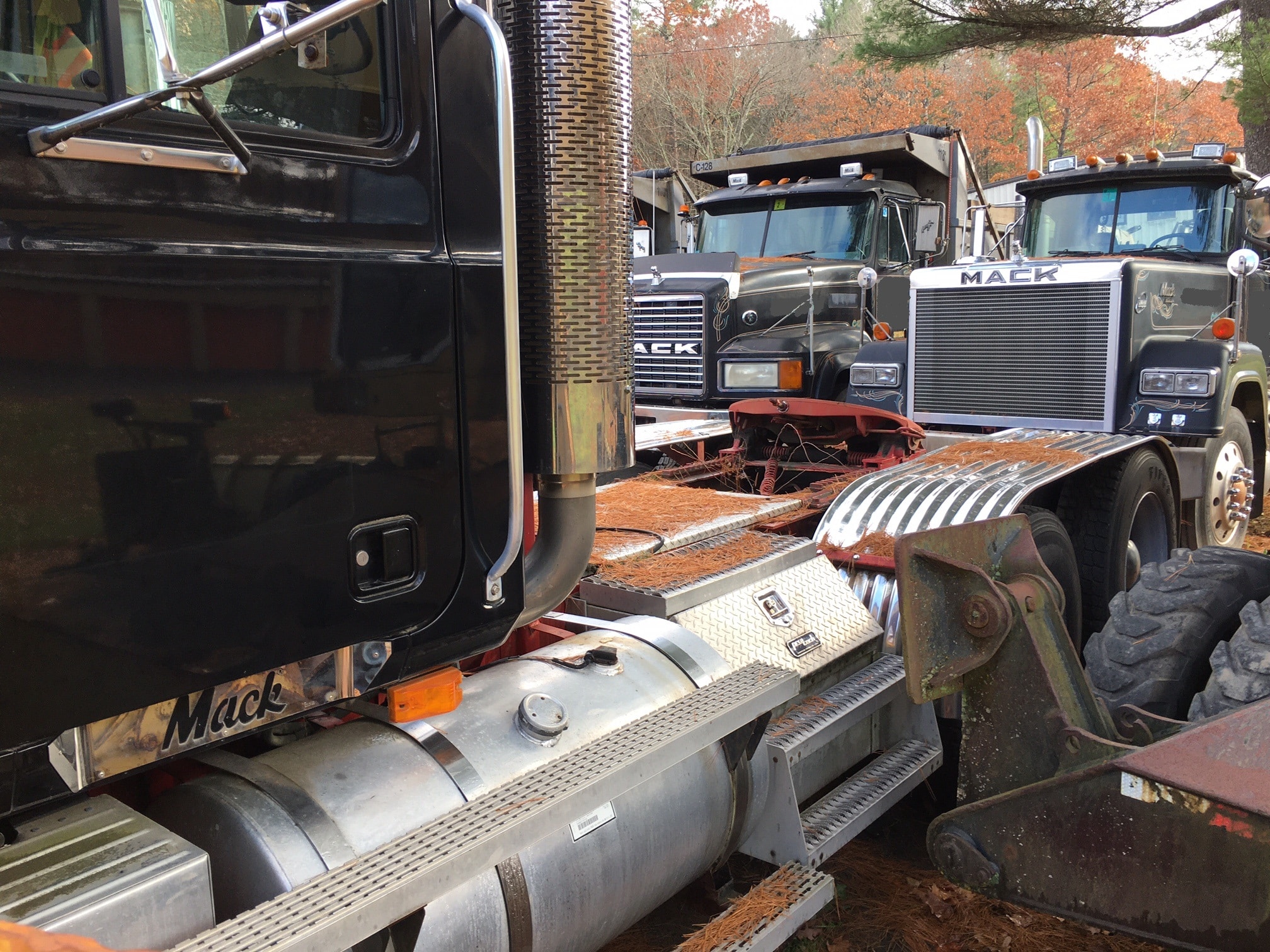 mack-cab - United Exchange USA